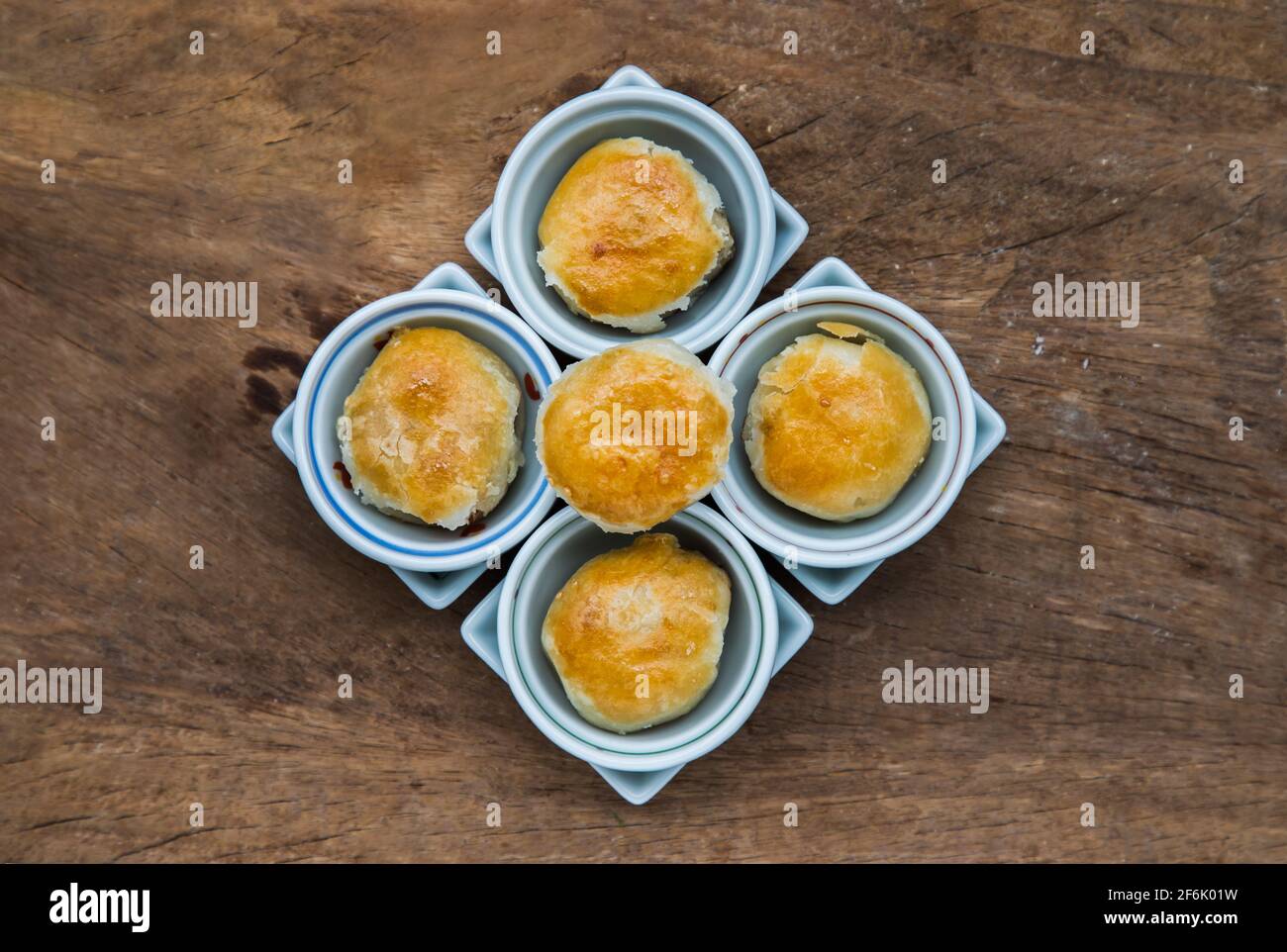 Taro paste hi-res stock photography and images - Alamy