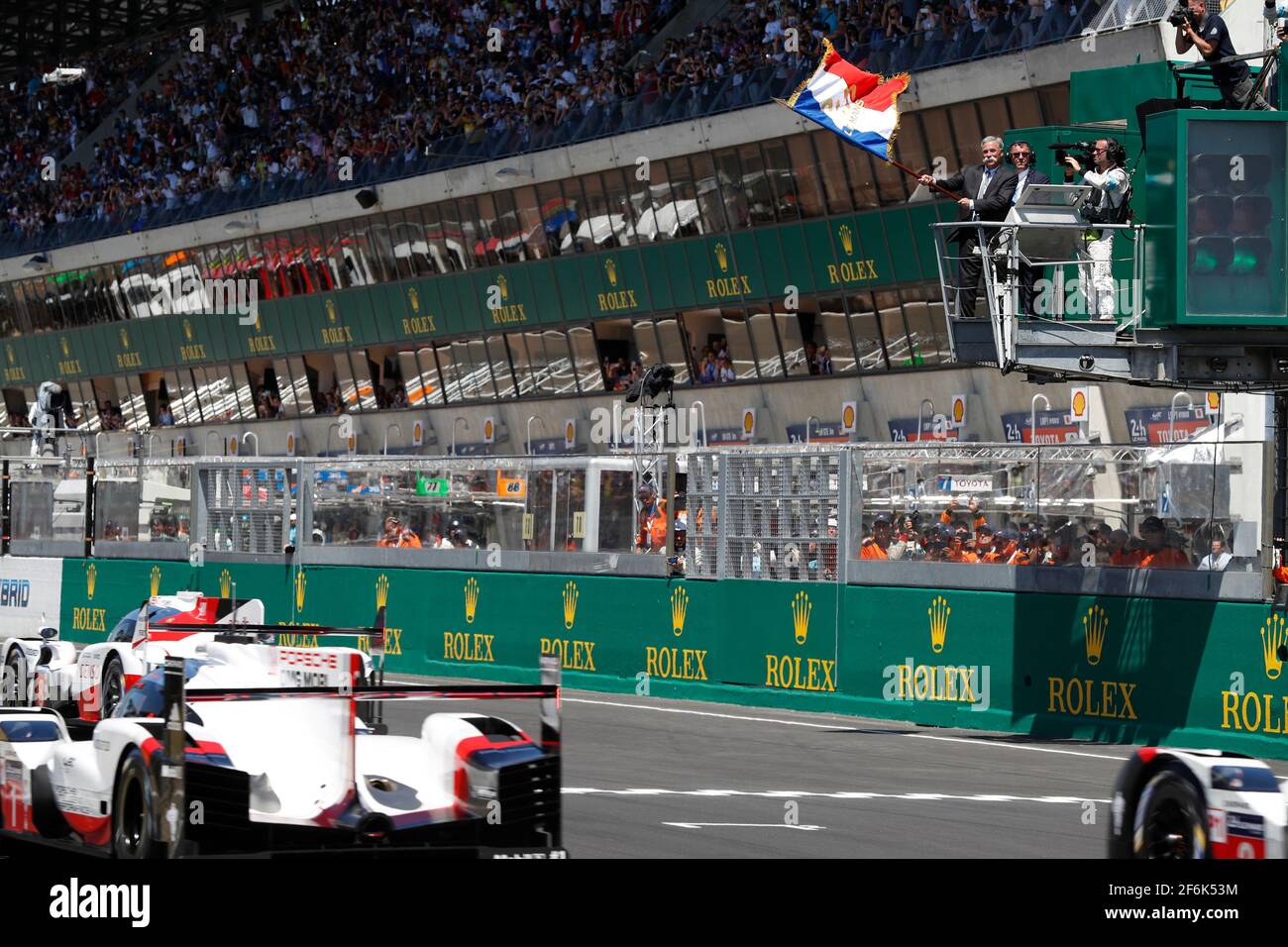 Chase Carey giving the french flag for the start during the 2017 Le ...