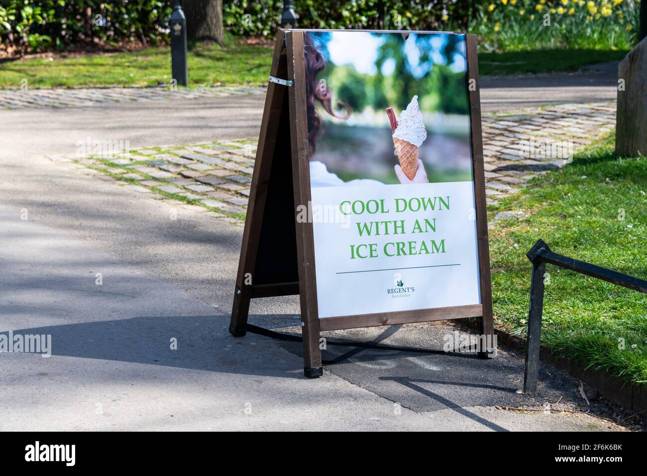 Cool down with ice cream sign Regent's Park London UK Stock Photo - Alamy