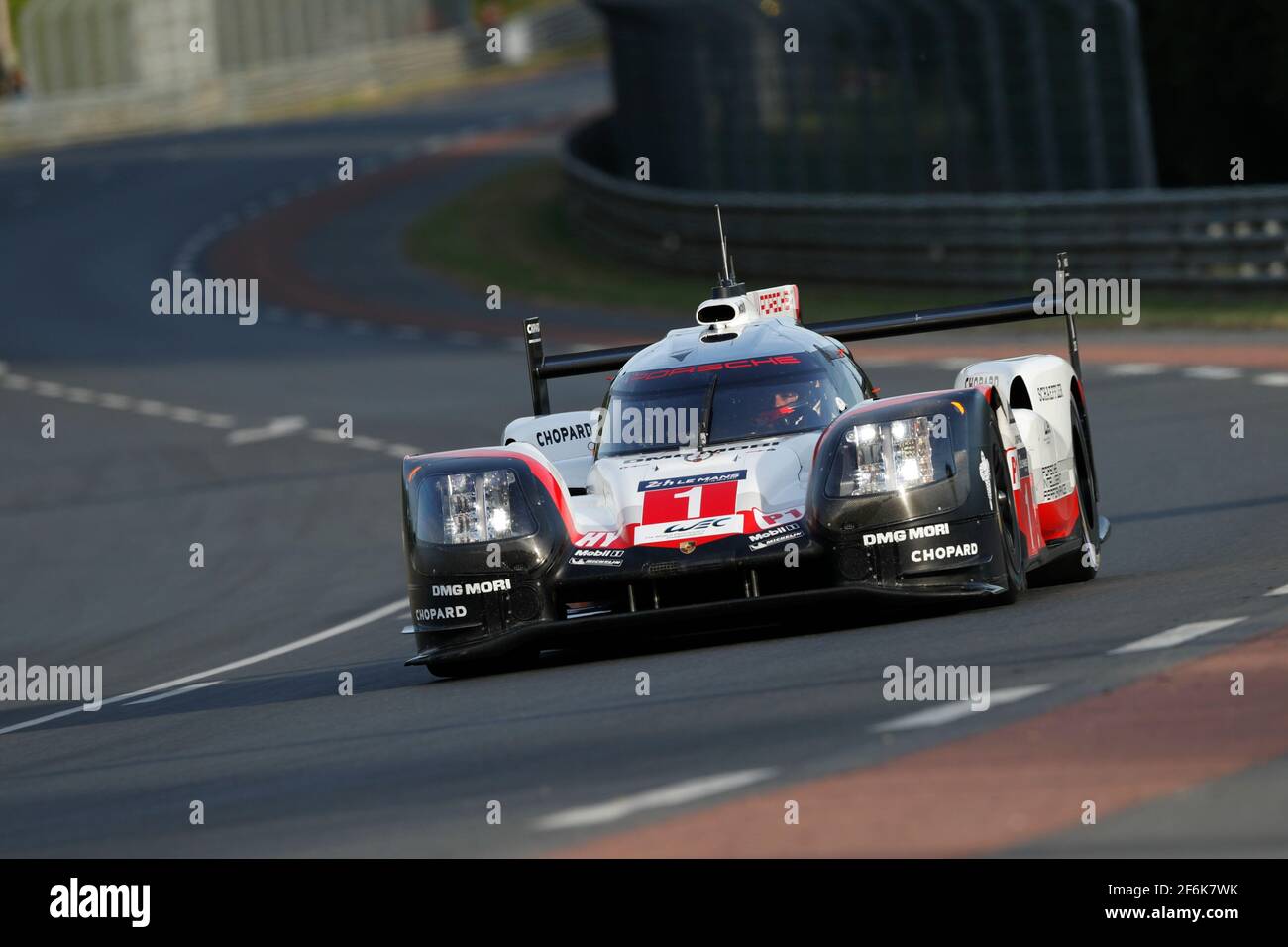 01 JANI Neel (che), TANDY Nick (gbr), LOTTERER André (ger), Porsche 919 ...