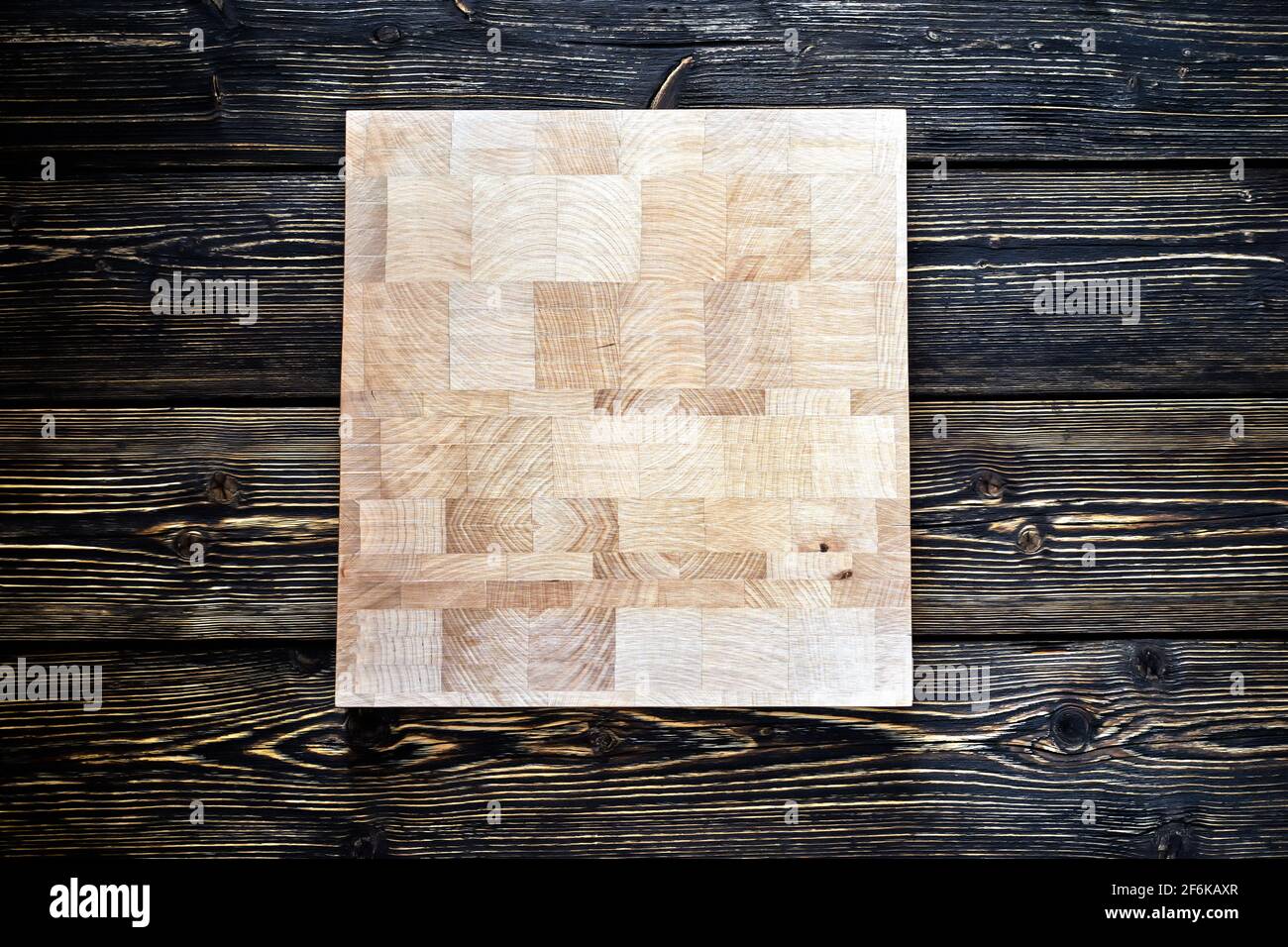 Pine chopping board hi-res stock photography and images - Alamy