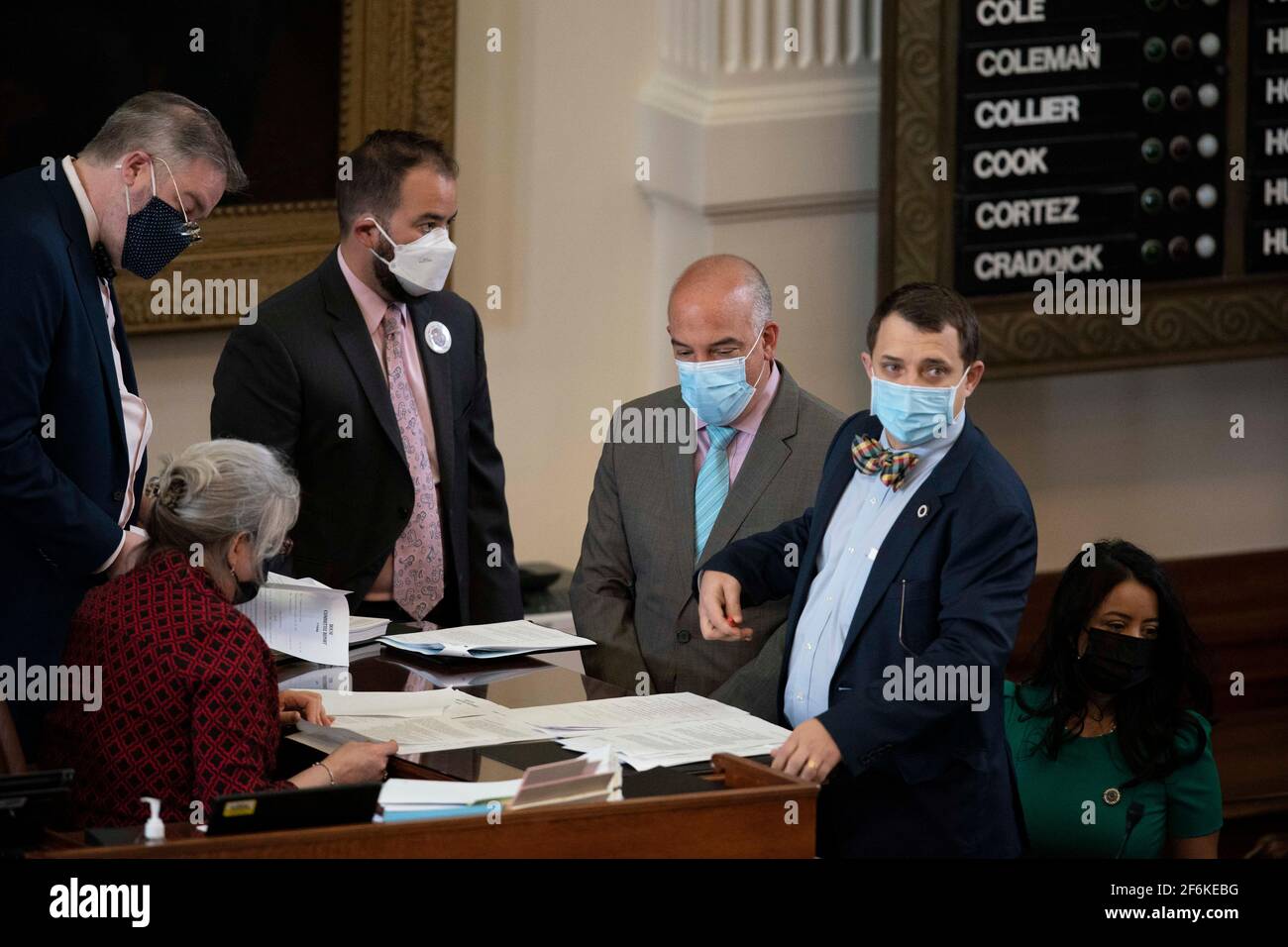 Legislators wearing face masks hi-res stock photography and images - Alamy