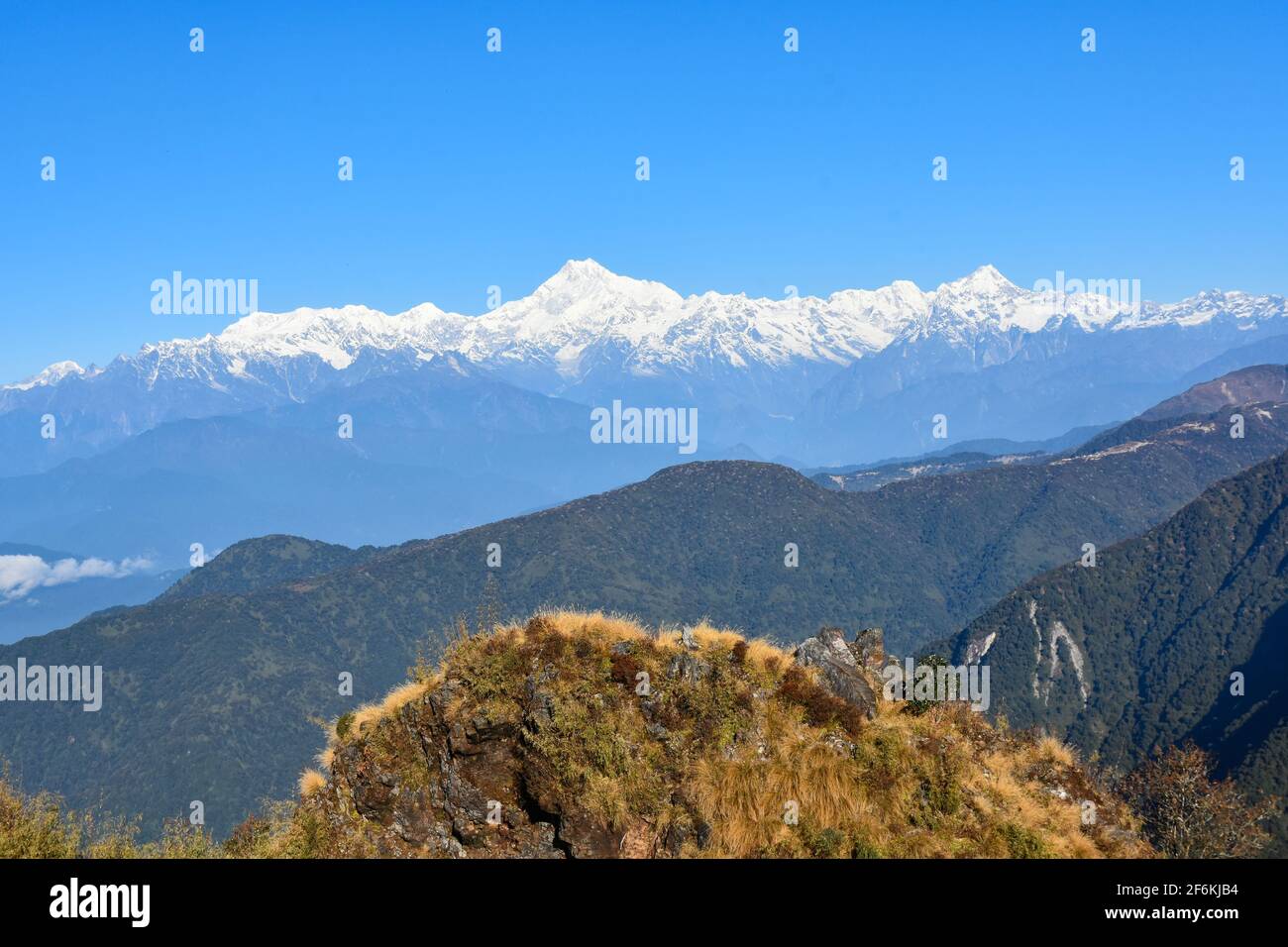 Panoramic and Majestic view of mount Kanchenjunga from sikkim Stock ...