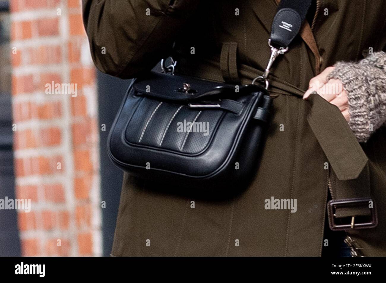 New York - NY - 20201117 - Brooke Shields Sighting in NYC DowntownNY ...