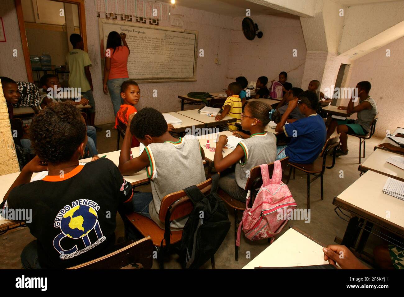 Brazil city school classroom children hi-res stock photography and ...