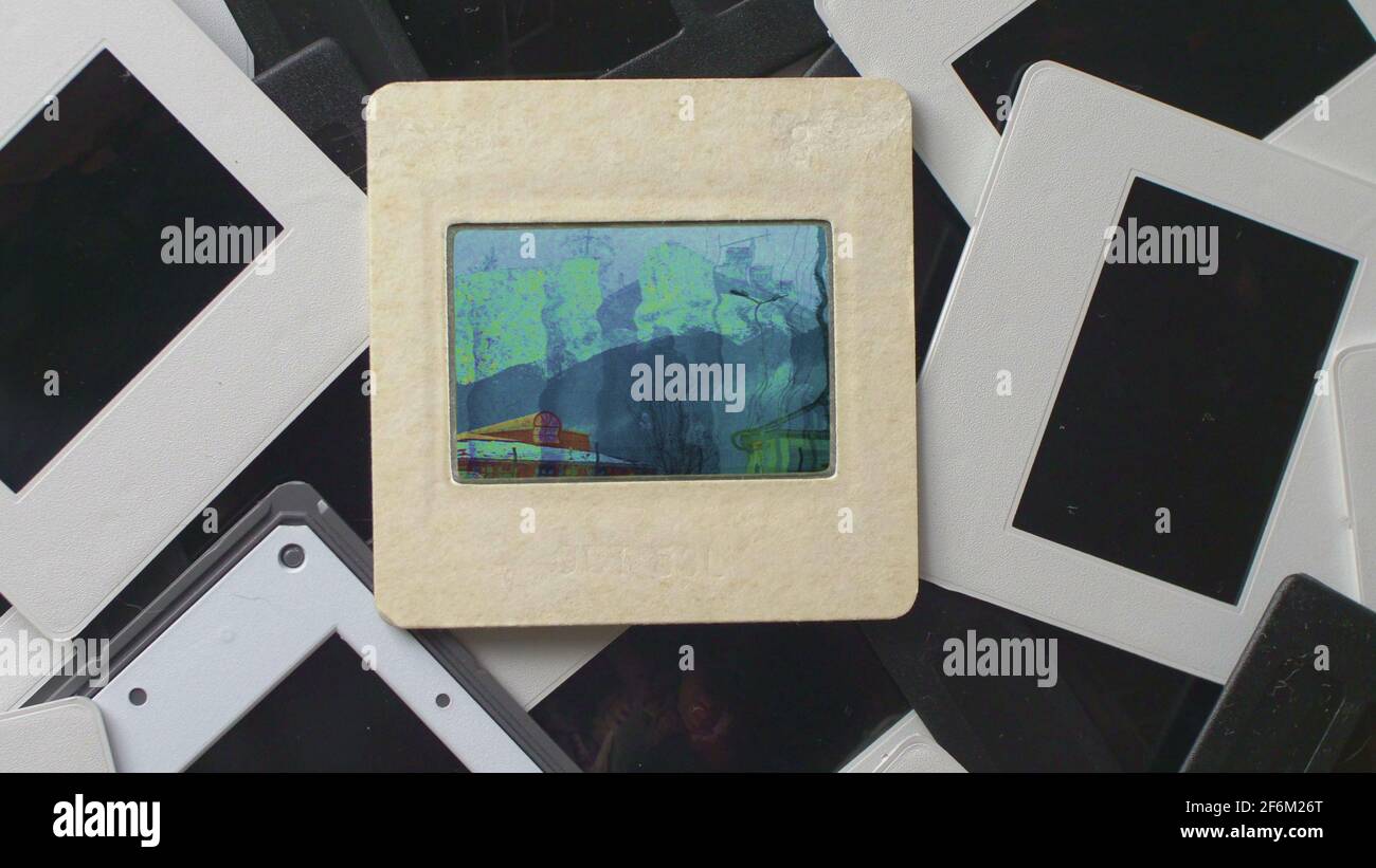 Broken family picture frame hi-res stock photography and images - Alamy