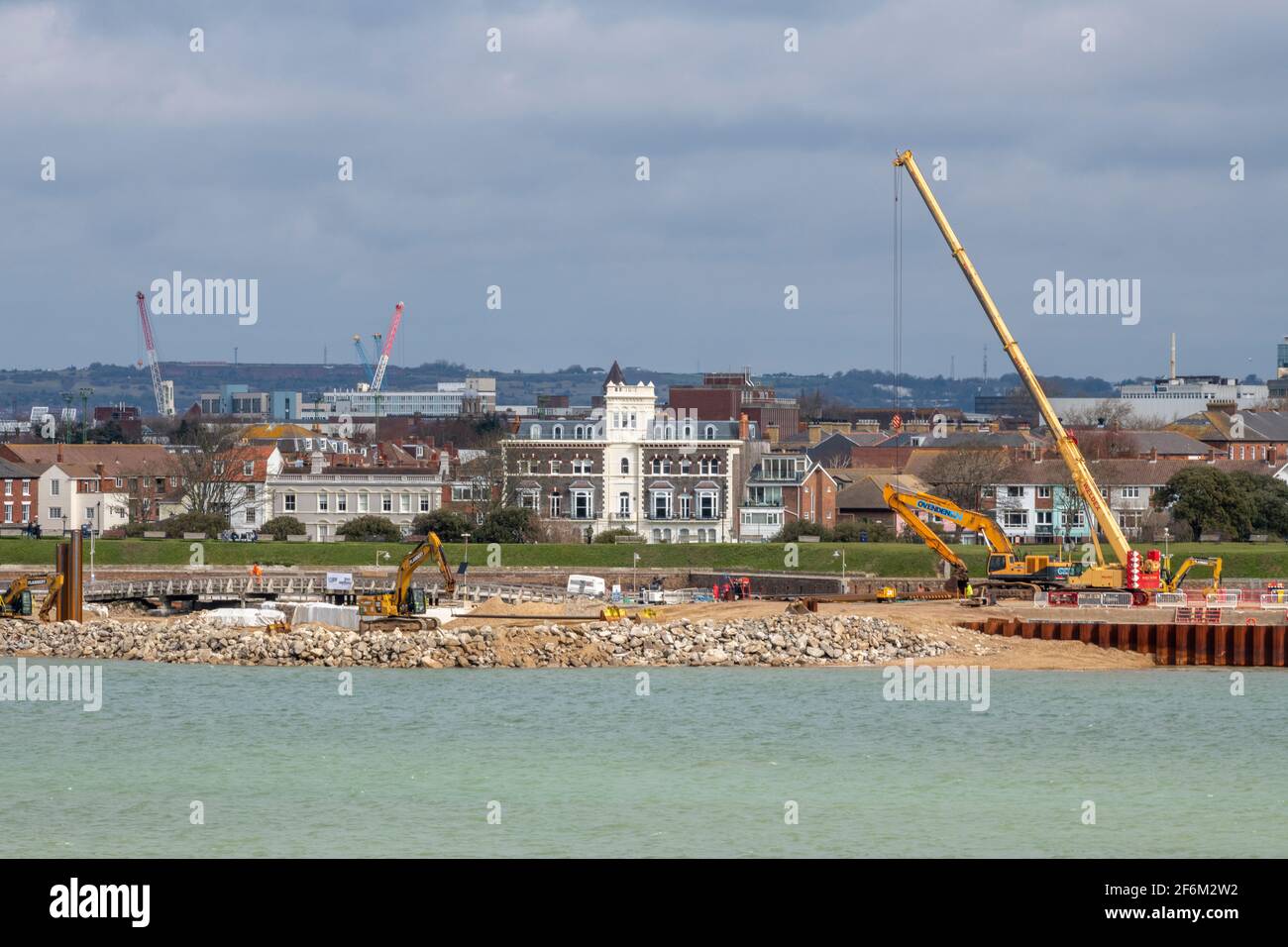 Sea defence structures hi-res stock photography and images - Alamy