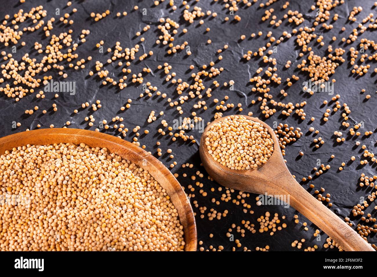 Organic mustard seeds - Sinapis alba Stock Photo - Alamy