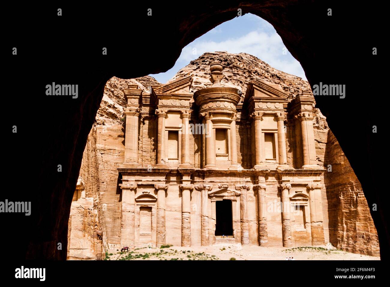 Monastery in ancient stone hi-res stock photography and images - Alamy