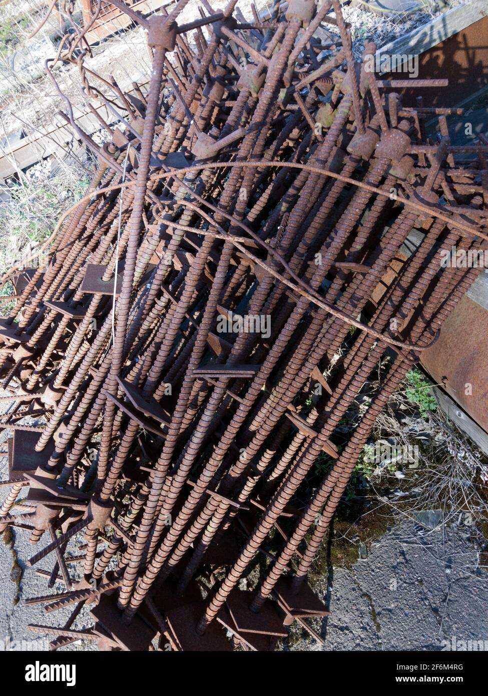 Corroded iron fittings hi-res stock photography and images - Alamy