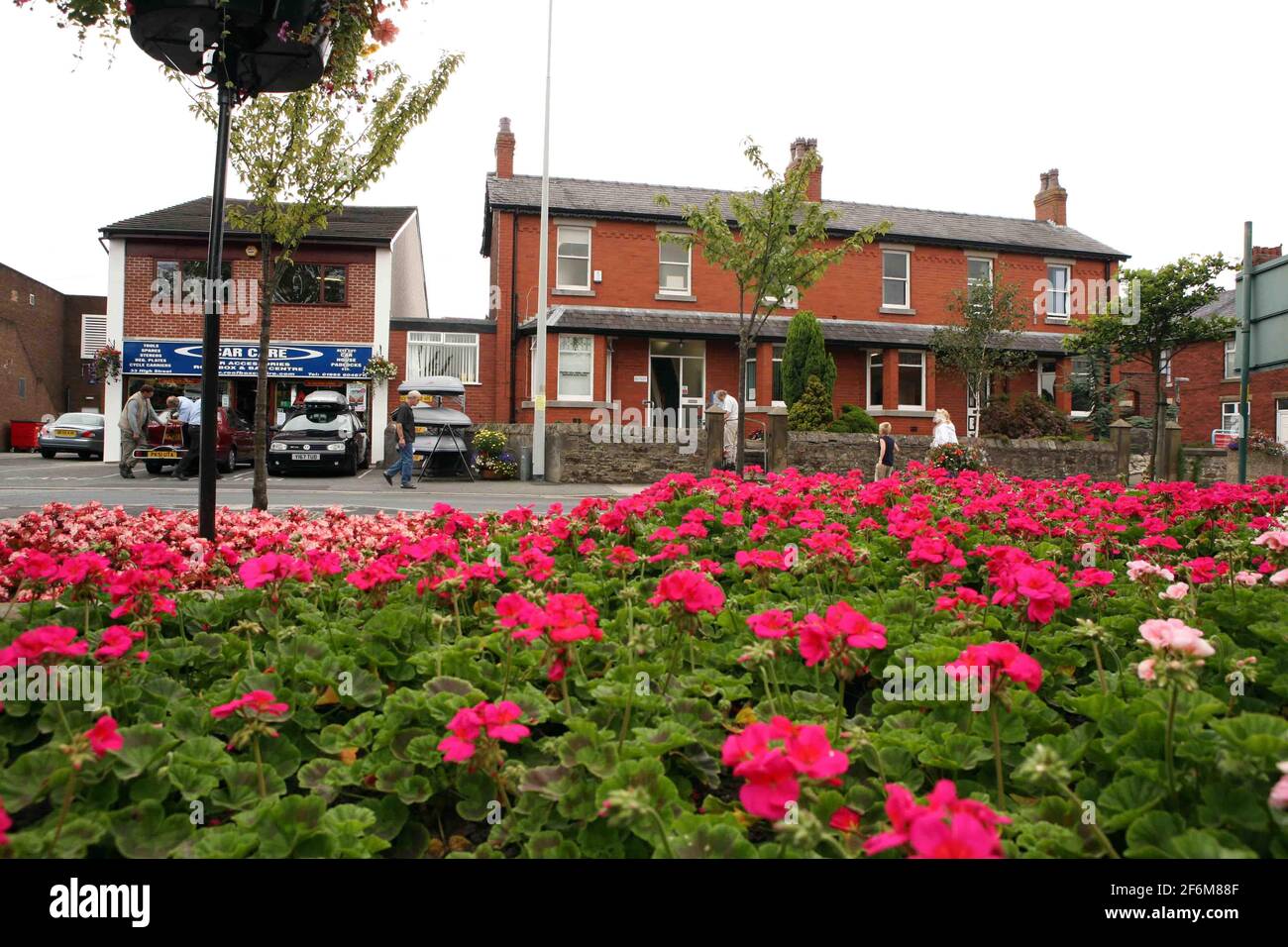 Britain in BLOOM......Garstang prepares for the judging pic David ...