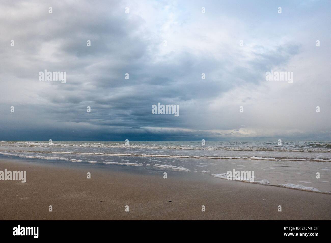 Sad sea waves hi-res stock photography and images - Alamy
