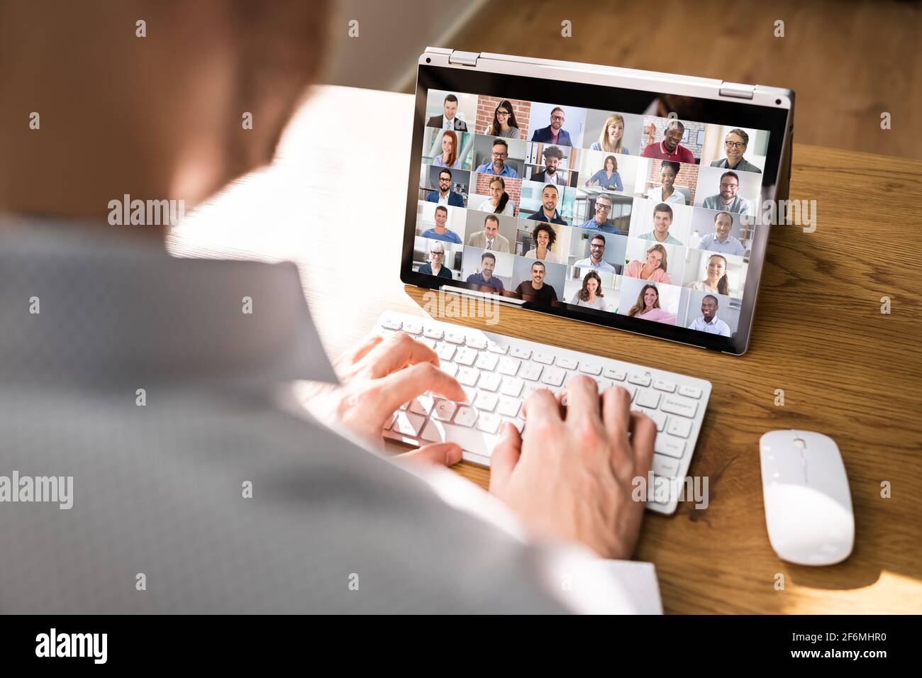 Presentation screen business hi-res stock photography and images - Alamy
