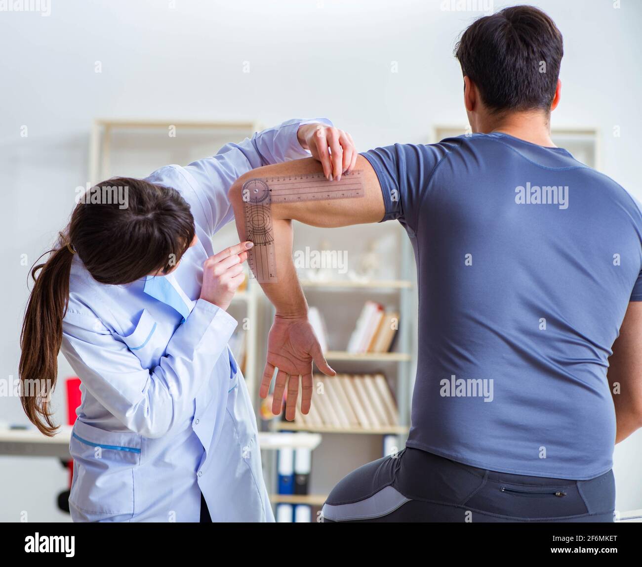 Shoulder flexibility test hi-res stock photography and images - Alamy