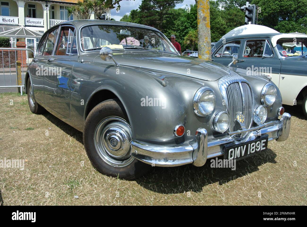 1967 registered daimler hi-res stock photography and images - Alamy