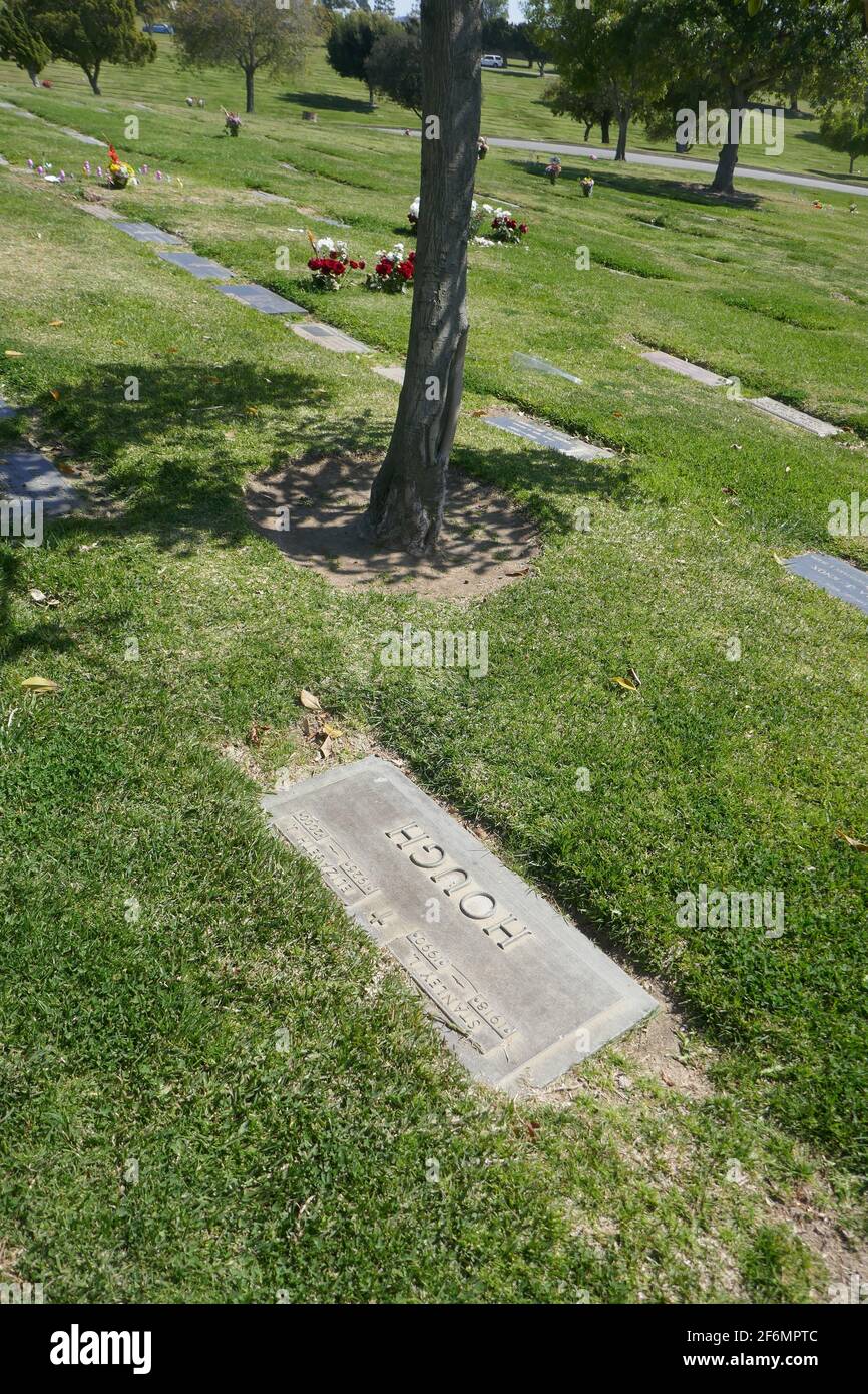 Culver City, California, USA Actress Jean Peters Grave and Producer ...