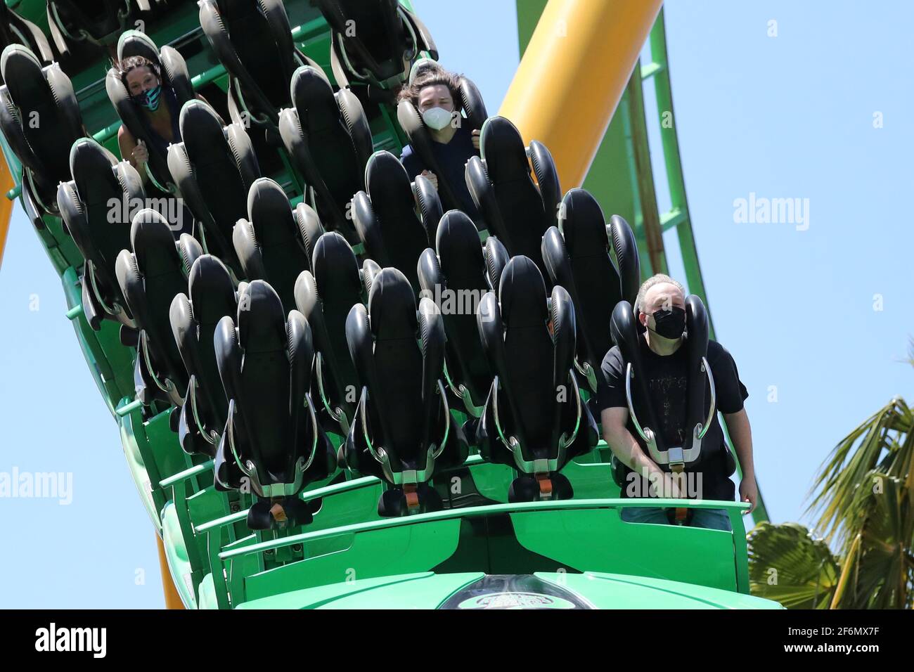 Six Flags Magic Mountain Green Lantern
