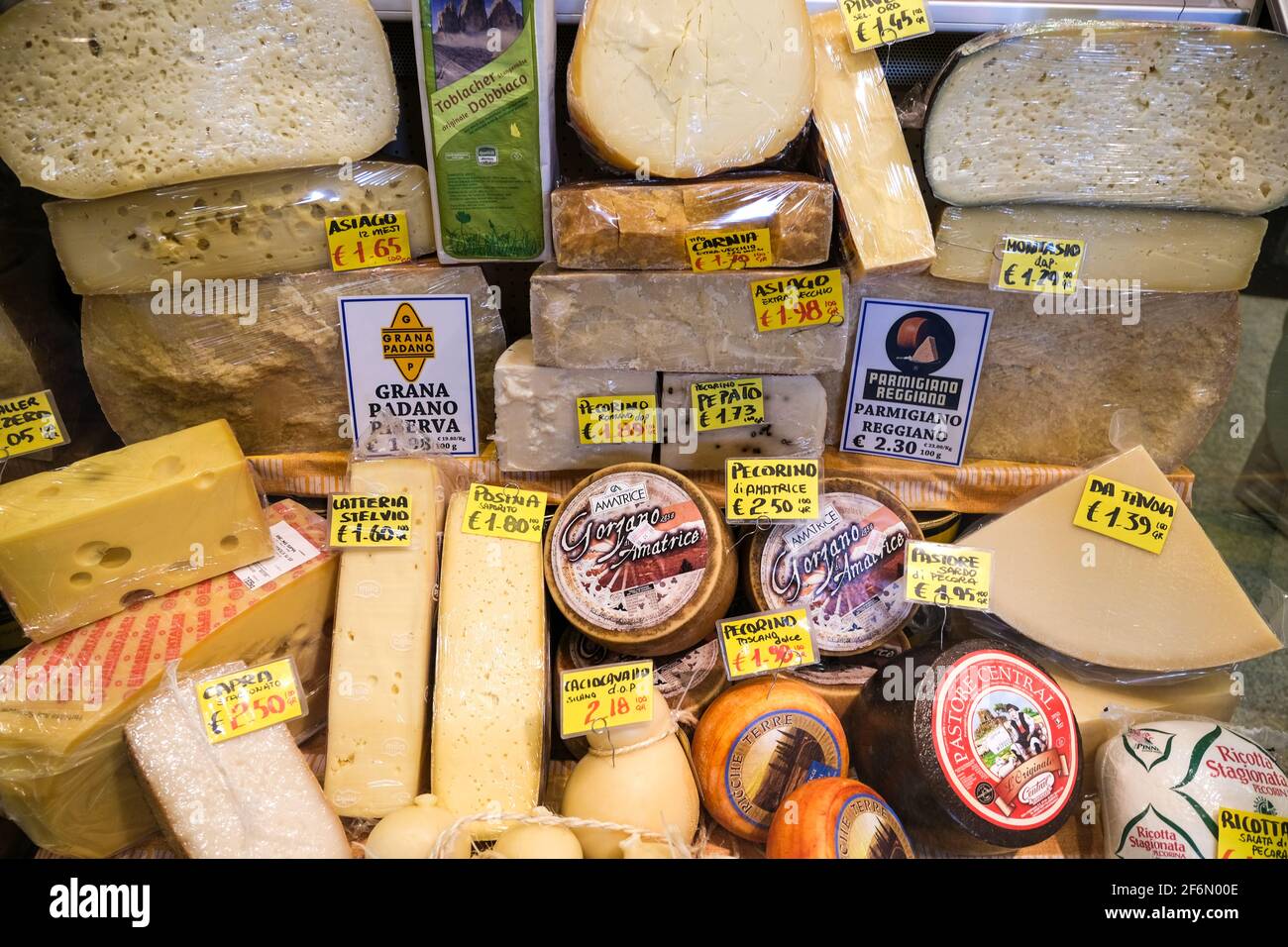 Pepato cheese hi-res stock photography and images - Alamy