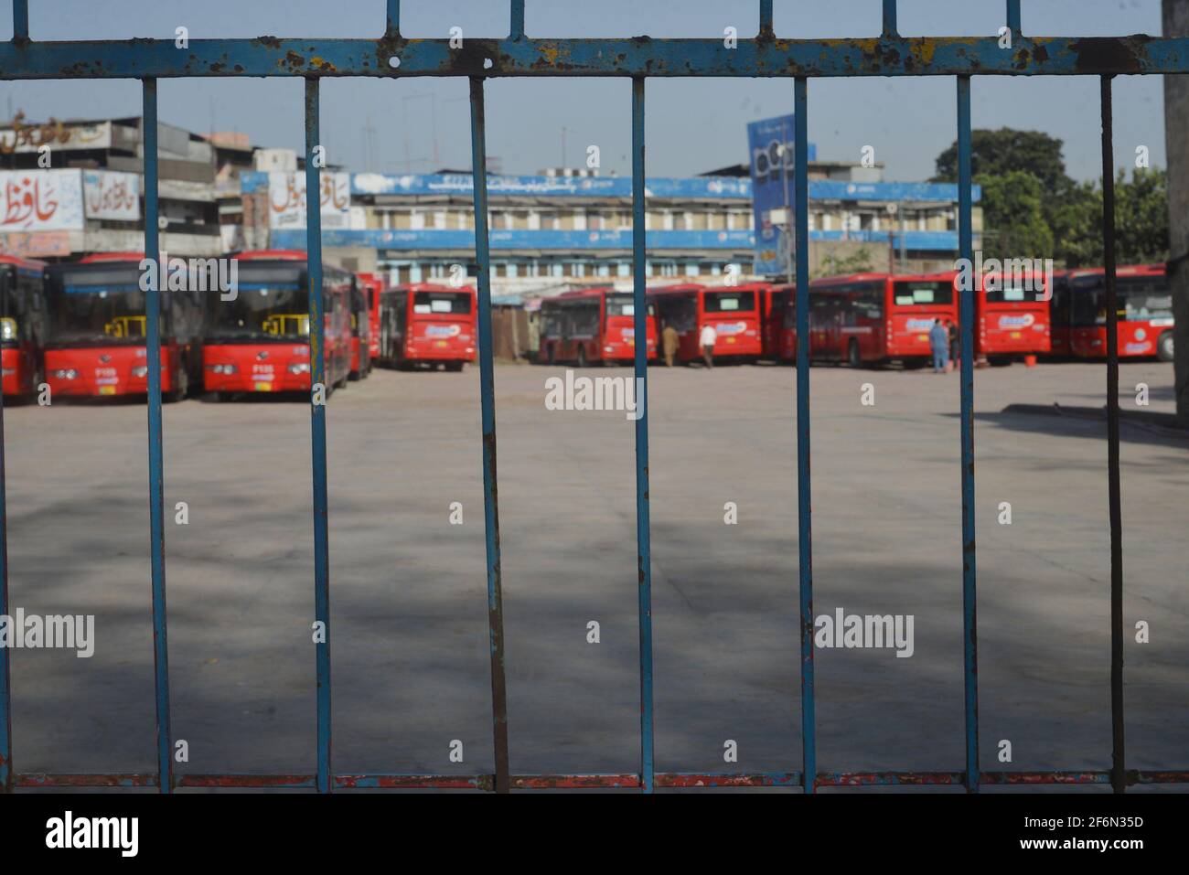 Speedo buses hi-res stock photography and images - Alamy