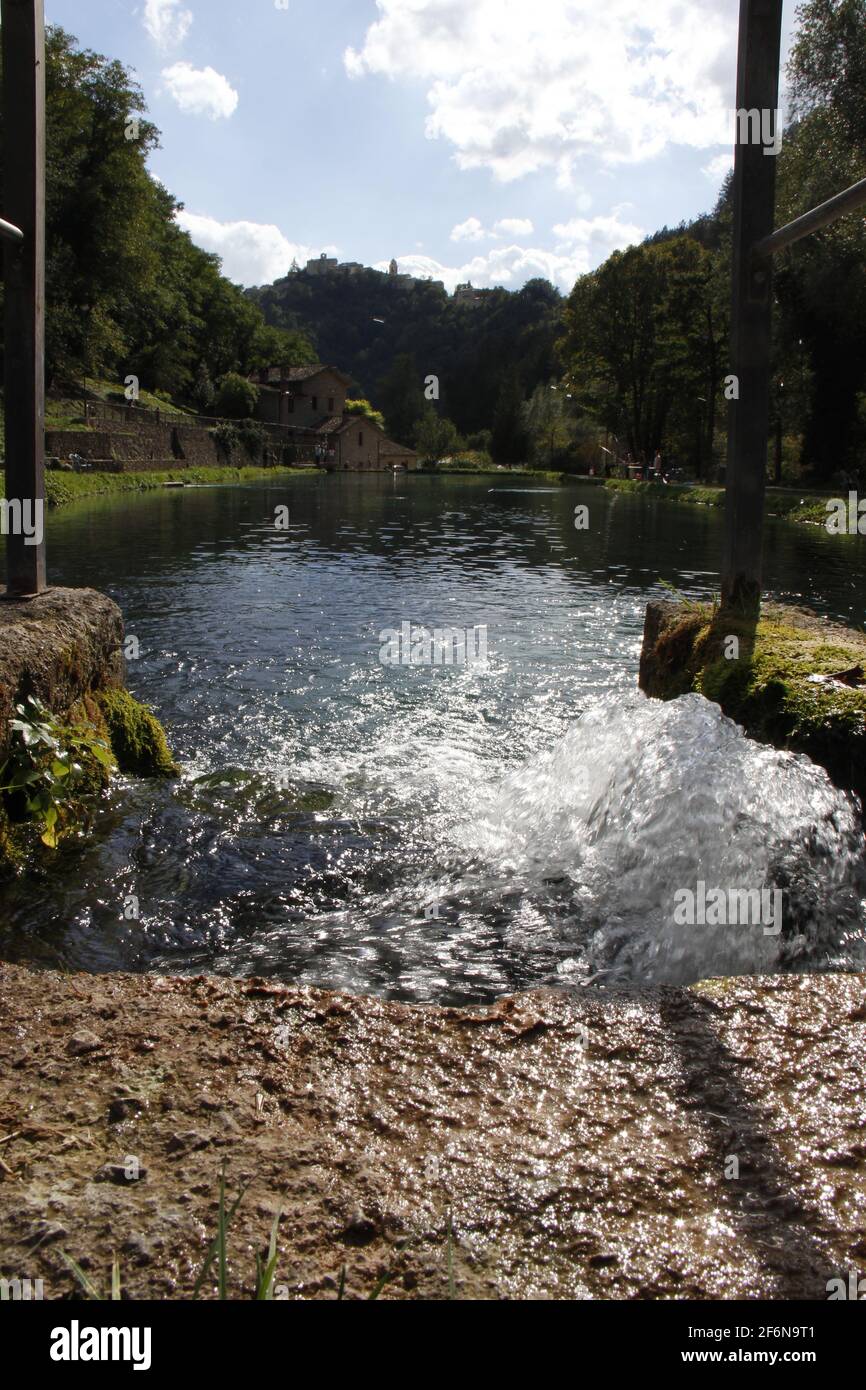 Lago lago lago lago acqua hi-res stock photography and images - Alamy