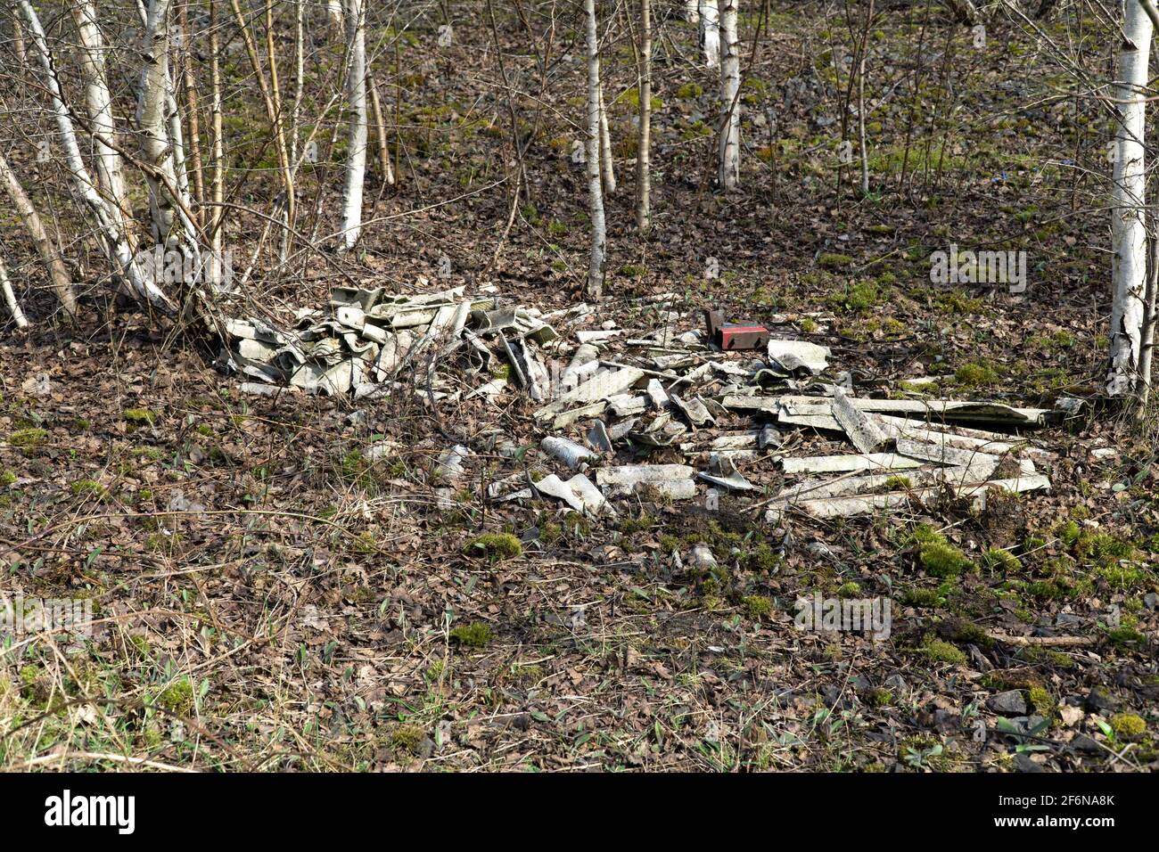 Asbestos fly tipping hi-res stock photography and images - Alamy