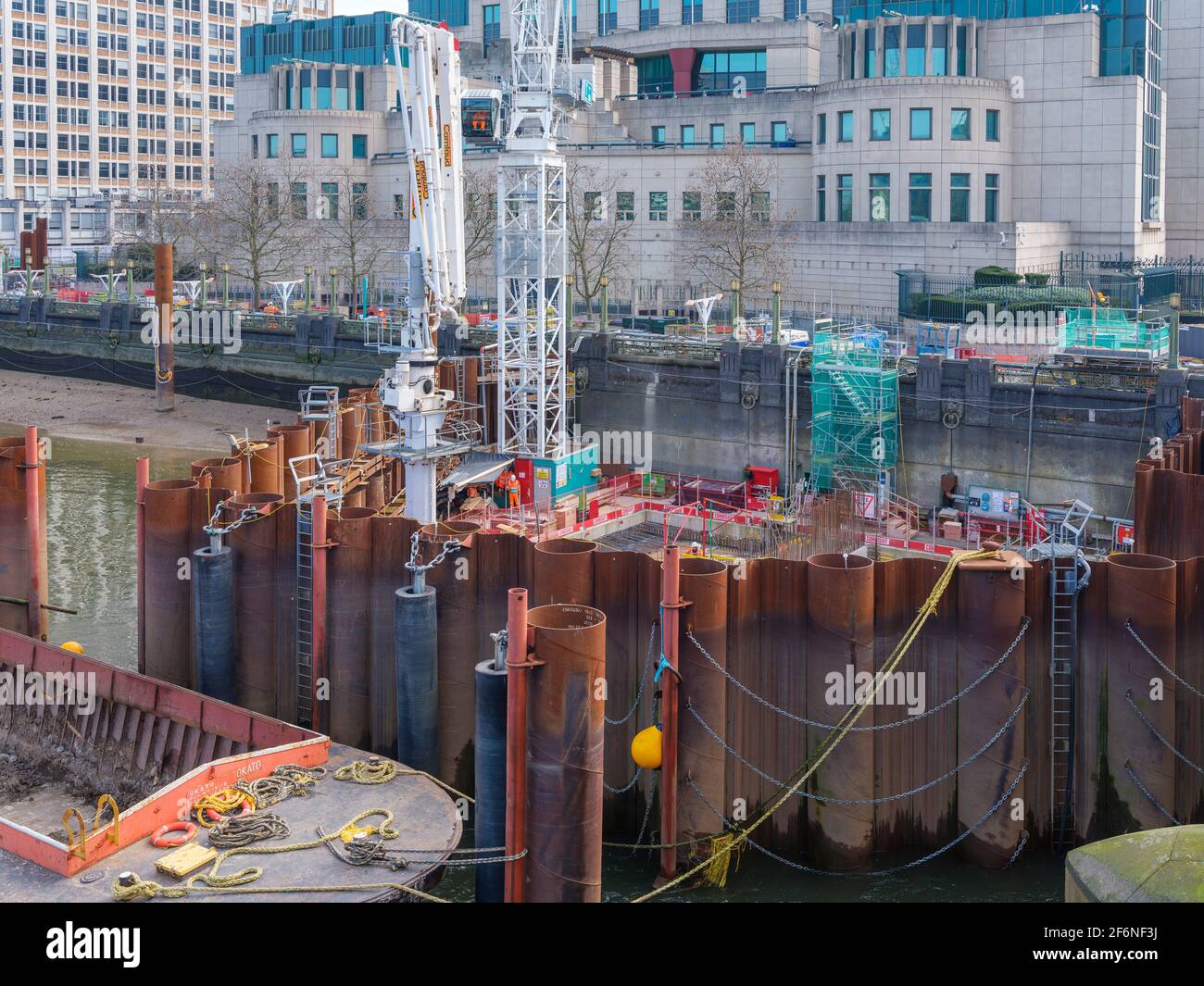 Construction works for the Thames Tideway tunnel, the 'super sewer ...