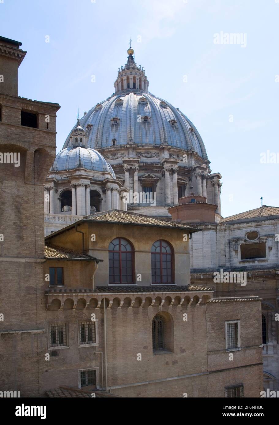 Dome st peters basilica vatican hi-res stock photography and images - Alamy