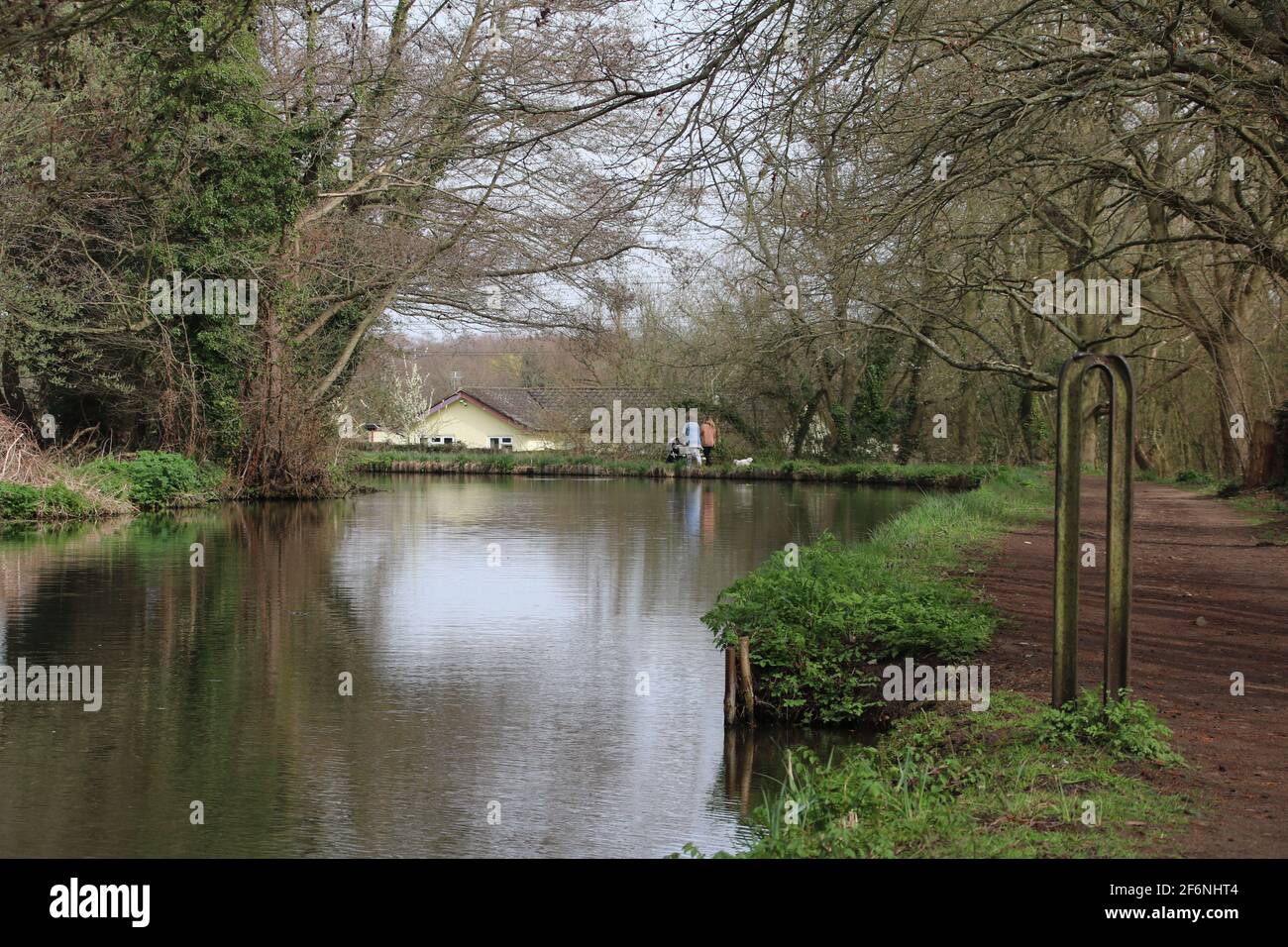 river wey navigation canal near Addlestone, Surrey Stock Photo - Alamy