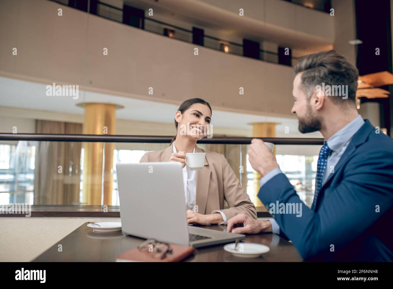 Business issues partners sitting hi-res stock photography and images ...