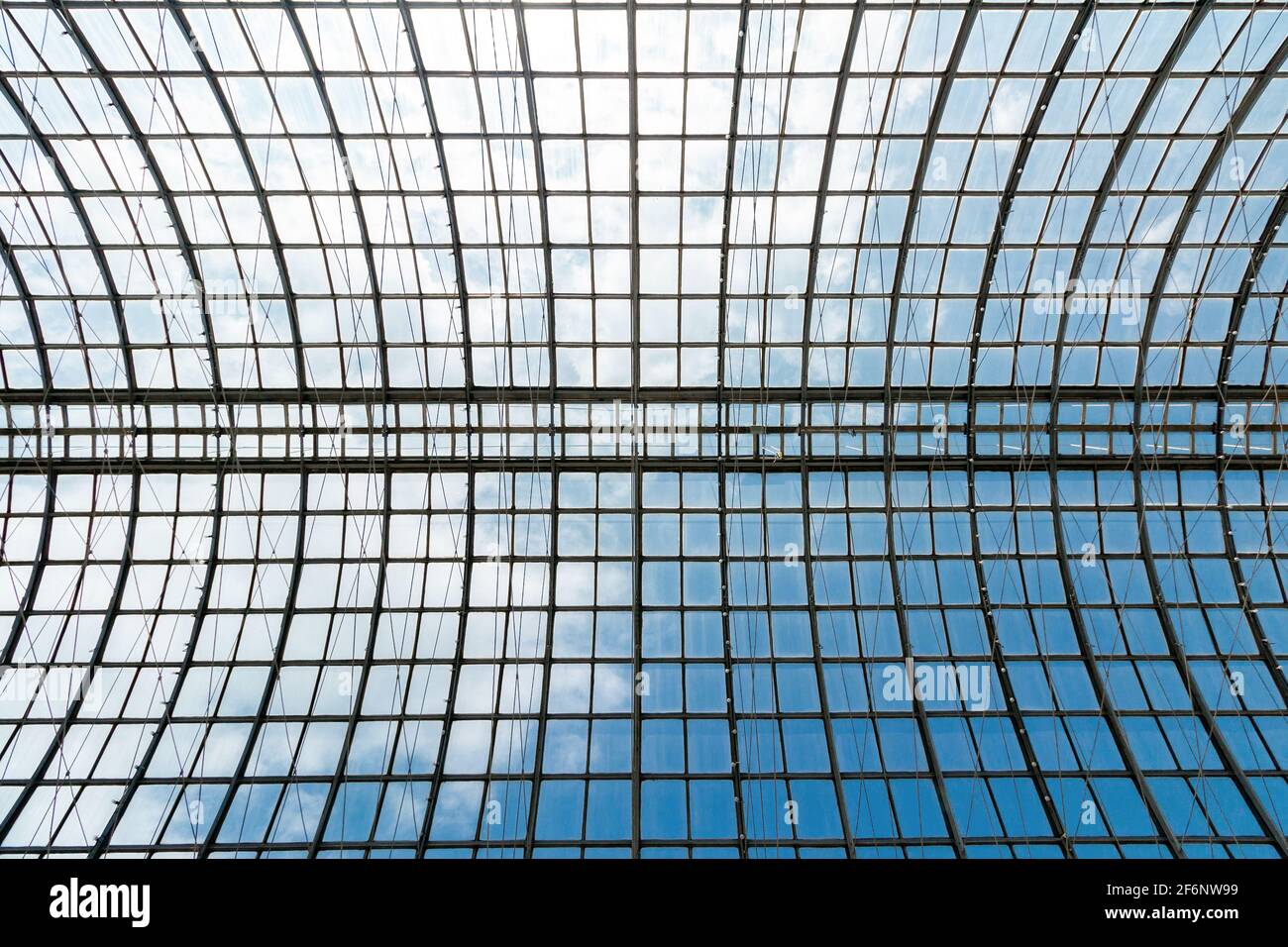 Transparent roof hi-res stock photography and images - Alamy