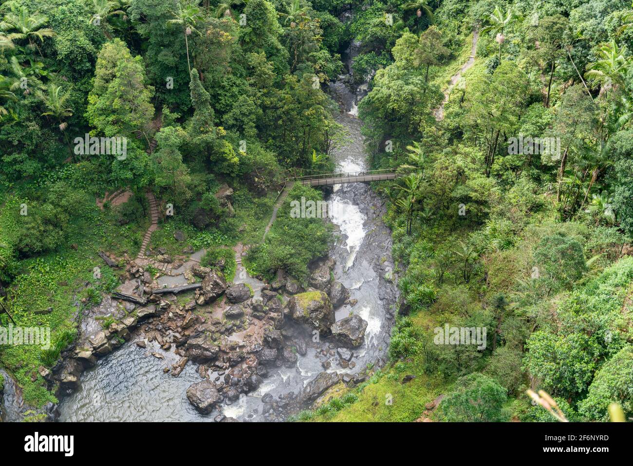 looking down from the top of Purling Brook Waterfall Stock Photo - Alamy