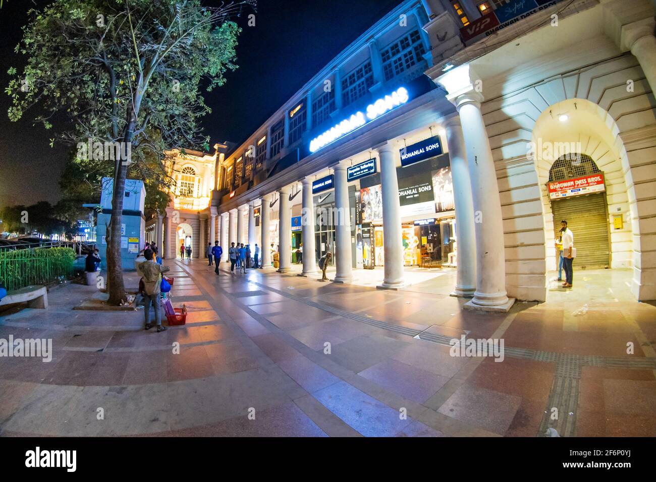 Fisheye wideangle shot of the famous landmark connaught place with ...