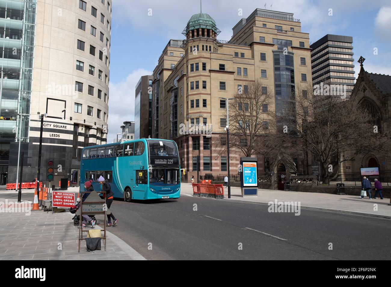 Bus in leeds city centre hi-res stock photography and images - Alamy