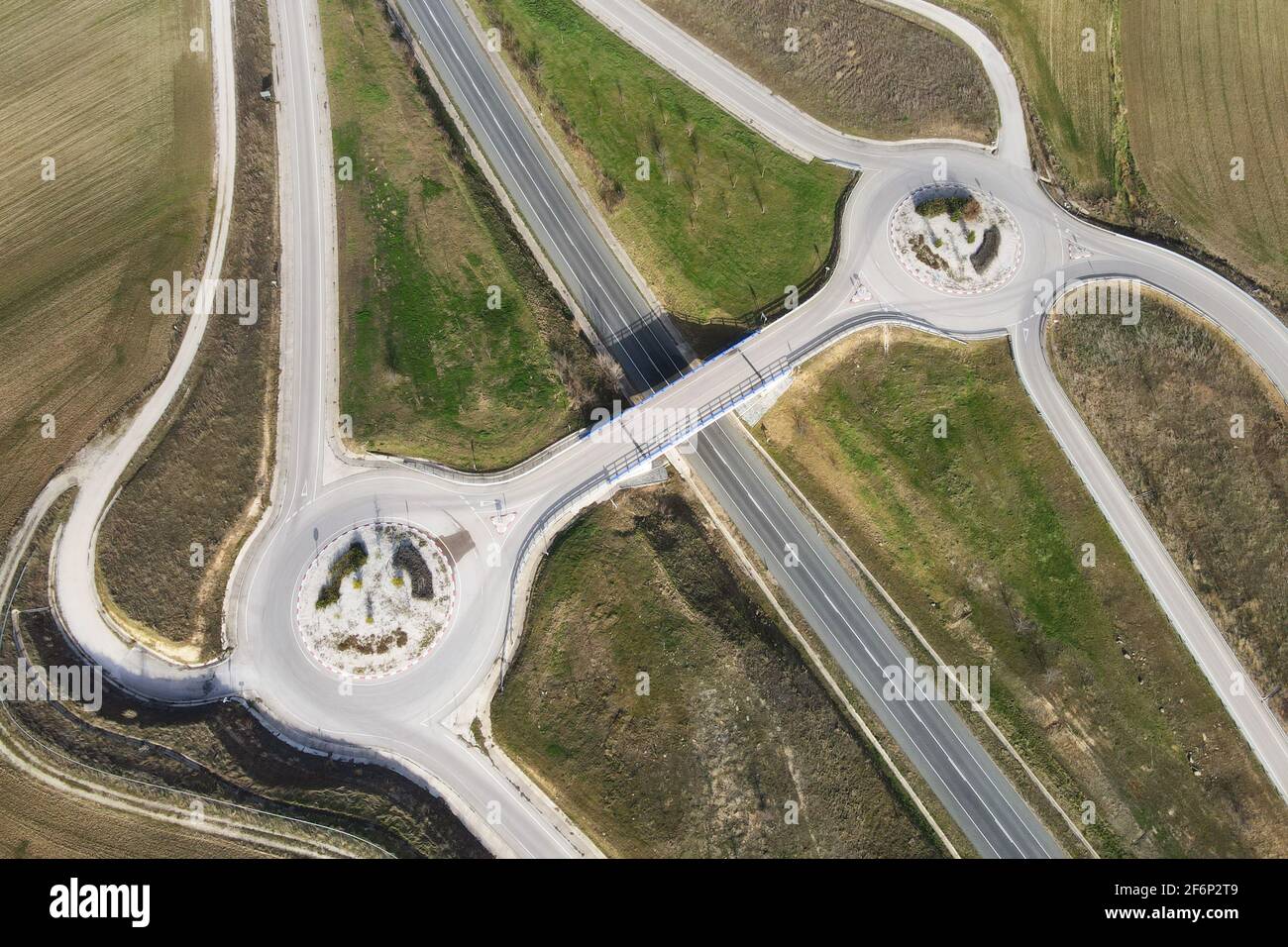 Traffic intersection aerial hi-res stock photography and images - Alamy