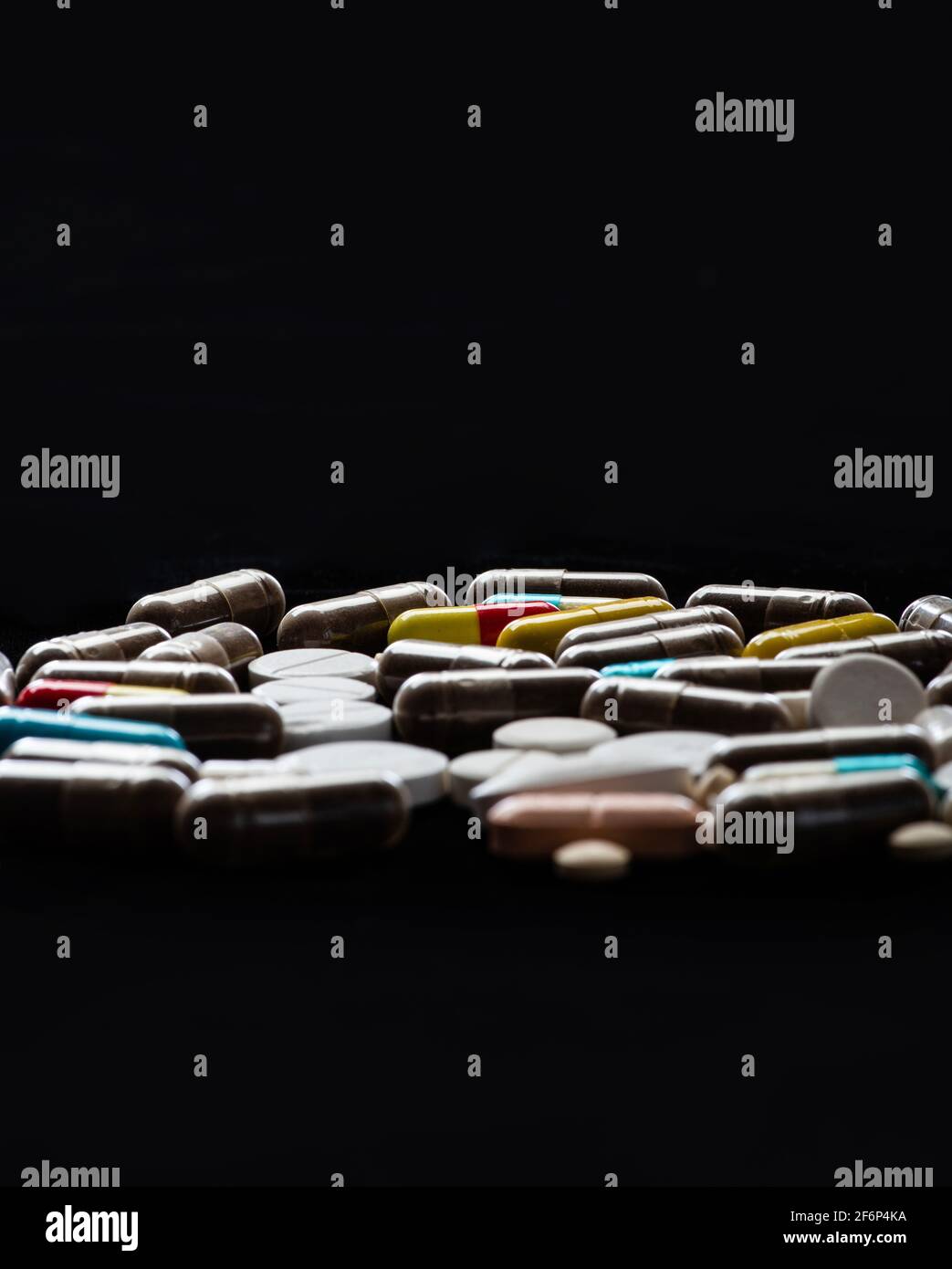 Tablet formulation hi-res stock photography and images - Alamy