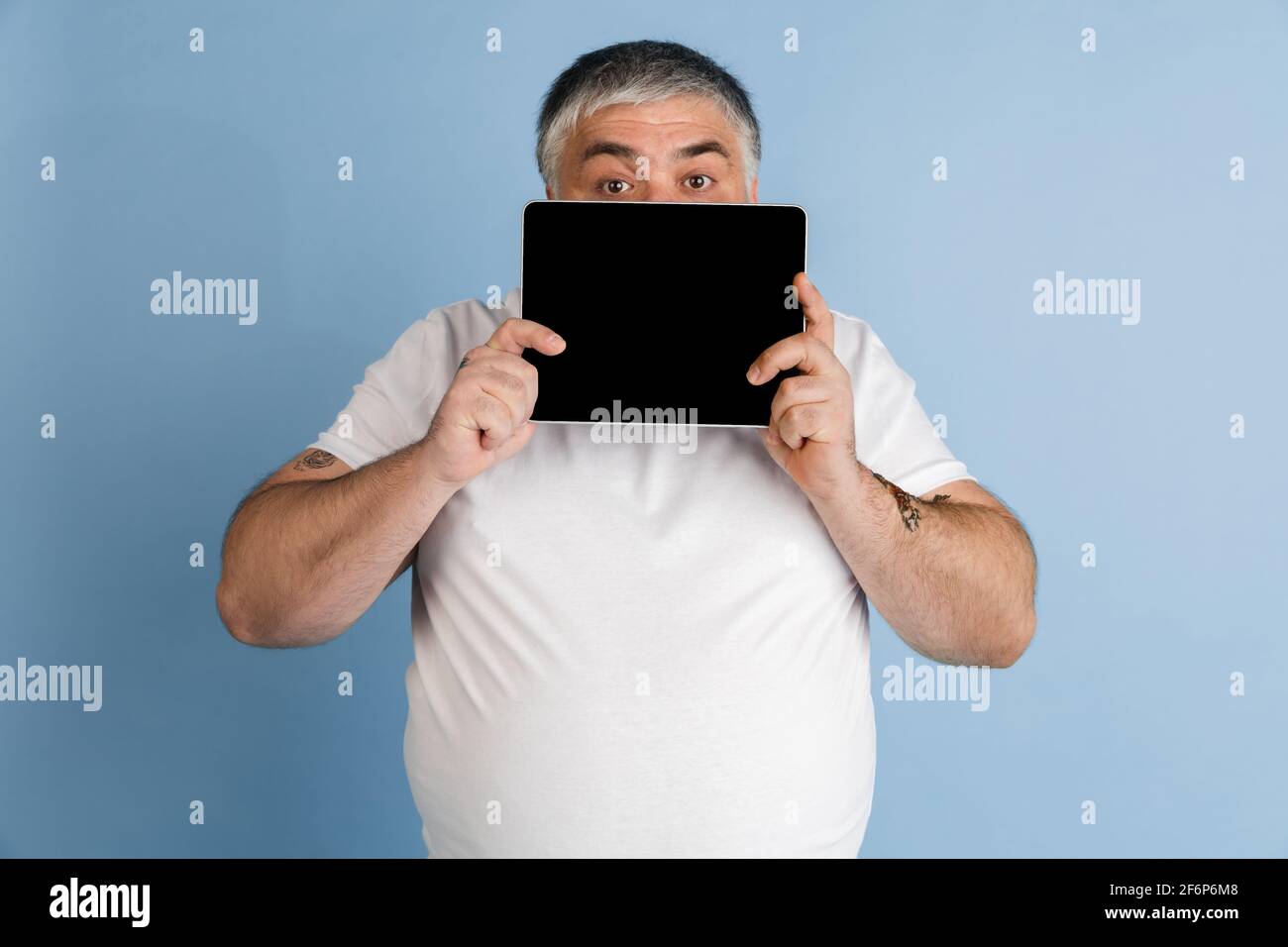 Curvy woman handsome man hi-res stock photography and images - Alamy