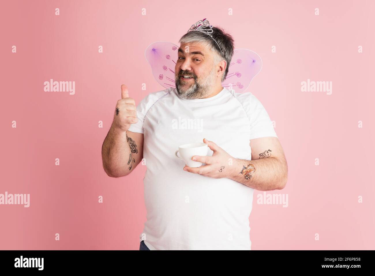 Curvy woman handsome man hi-res stock photography and images - Alamy