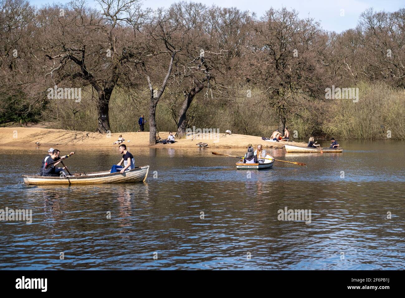 Hollow ponds uk hi-res stock photography and images - Alamy