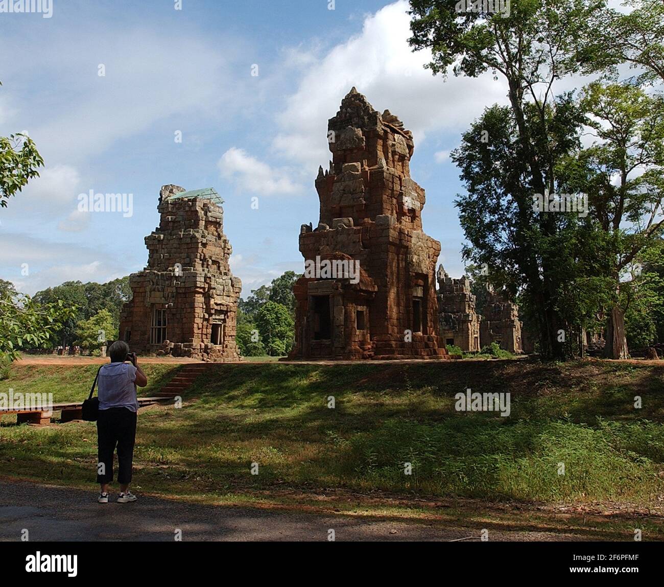 CAMBODIA MAYY 2005 PRASATS SUOR PRAT SMALL TOWERS FACING THE ROYAL ...