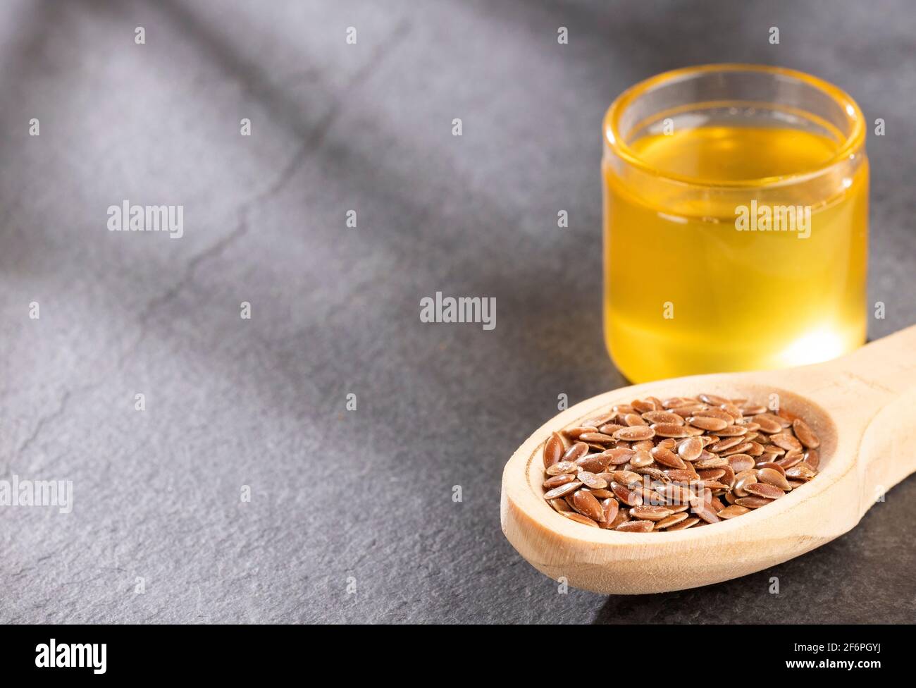 Seeds and linseed oil - Linum usitatissimum Stock Photo - Alamy