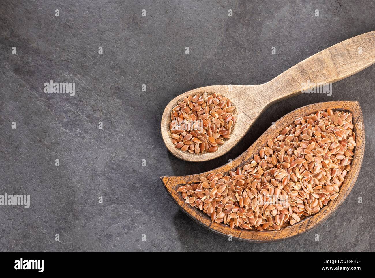 Linseed organic seeds - Linum usitatissimum Stock Photo - Alamy