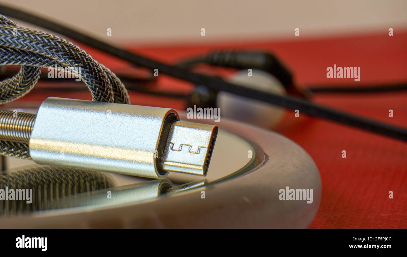 Universal cable hi-res stock photography and images - Alamy