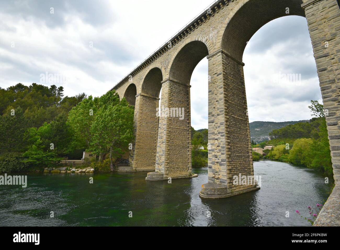 Semi circular arch of bridge hi-res stock photography and images - Alamy