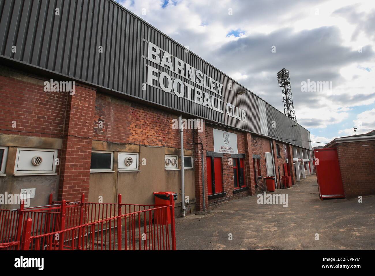 Barnsley v reading hi-res stock photography and images - Alamy