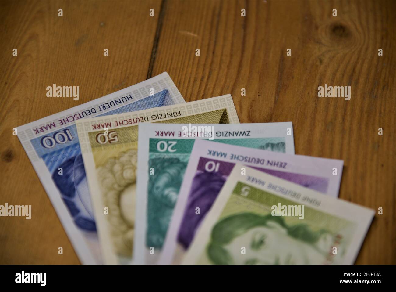 Bank notes coins costs hi-res stock photography and images - Alamy