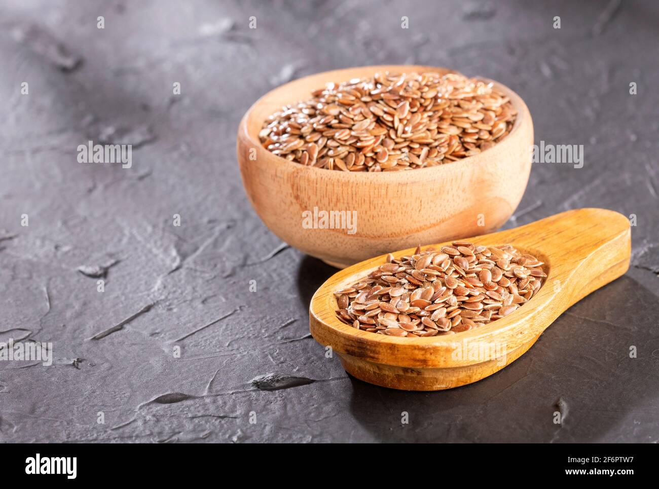 Organic linseed seeds - Linum usitatissimum Stock Photo - Alamy