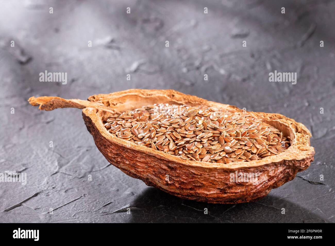 Organic linseed seeds - Linum usitatissimum Stock Photo - Alamy