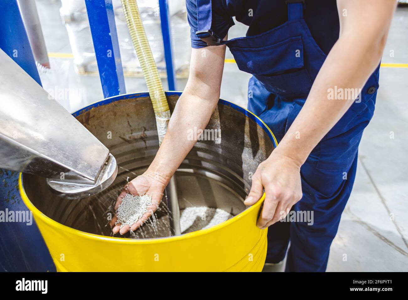Grinding industry production pipe hi-res stock photography and images ...