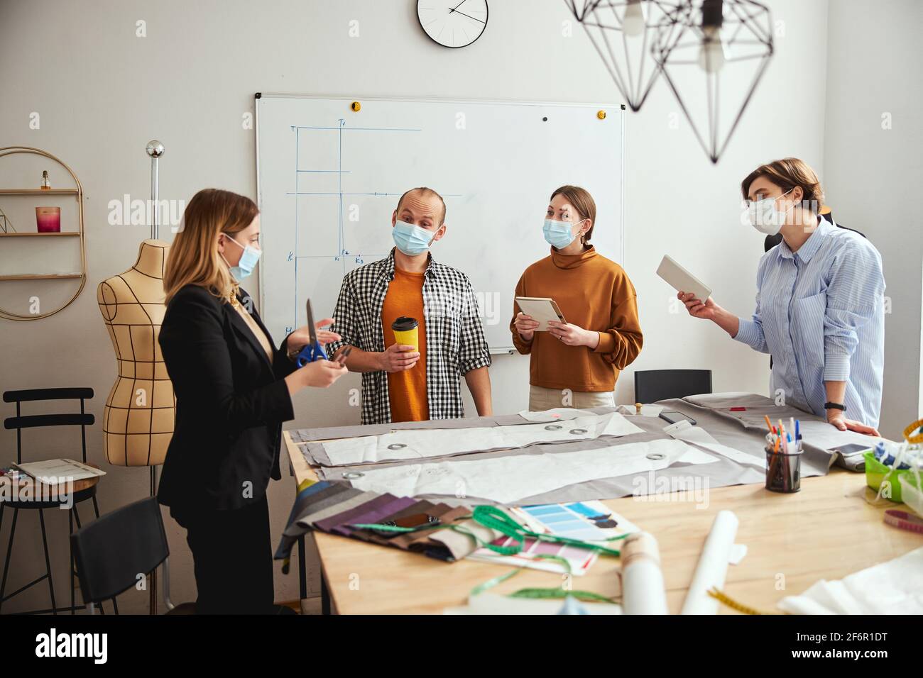 Explaining process group hi-res stock photography and images - Alamy