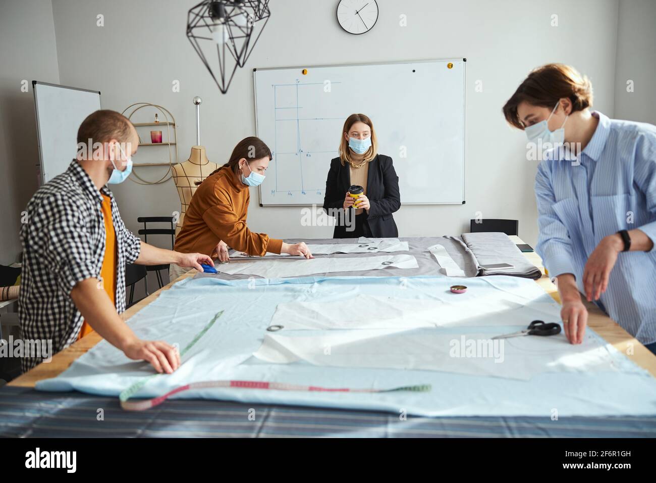 Textile students hi-res stock photography and images - Alamy